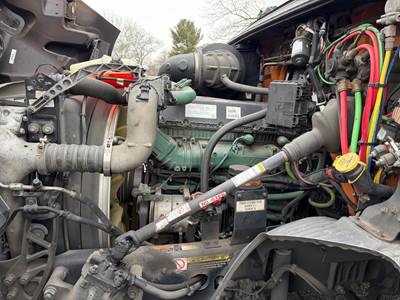 2019 Volvo VNR Day Cab Tandem Axle Truck - Hauler, Automatic, Dual fuel ...