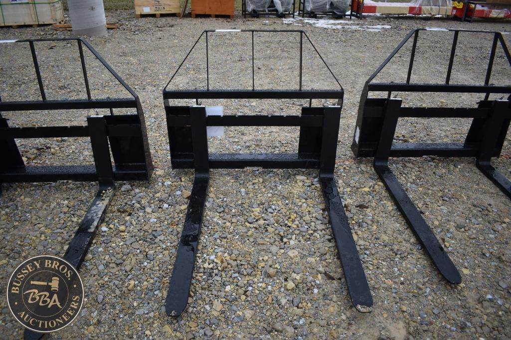 CF Industry SAI100 Fork Attachment, Skid Steer Mount, Manually ...