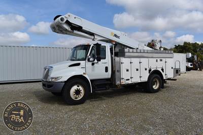 New and Used Bucket Trucks for Sale | MyLittleSalesman.com