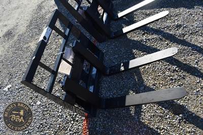 Wolverine MINI PALLET FORK ATTACHMENT Rotating Pallet Forks For Sale ...
