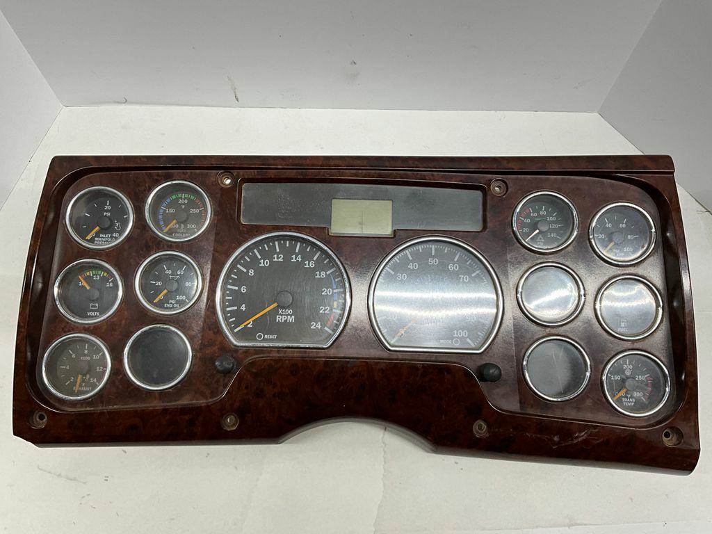 2006 Mack Granite CV713 Instrument Panel Cluster for a Mack CV713 ...