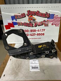 Peterbilt 379 Spring Hanger For Sale | Crandall, TX | 98391 ...
