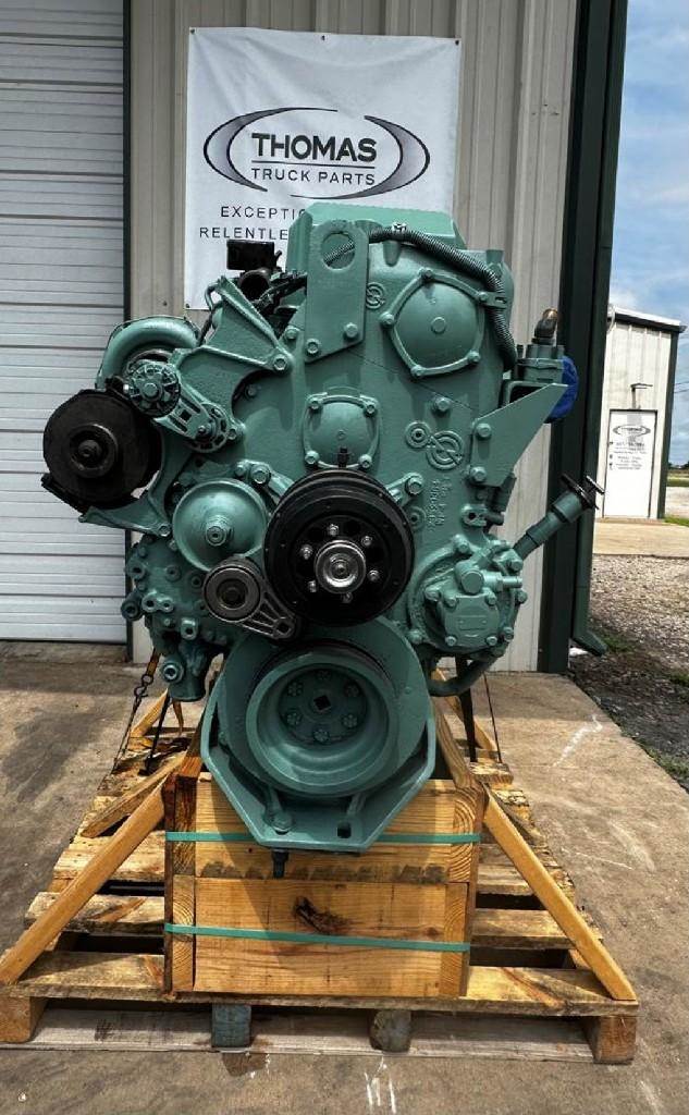 Detroit Series 60 14.0L DDEC V Engine for a Detroit Series 60 14.0 DDEC ...
