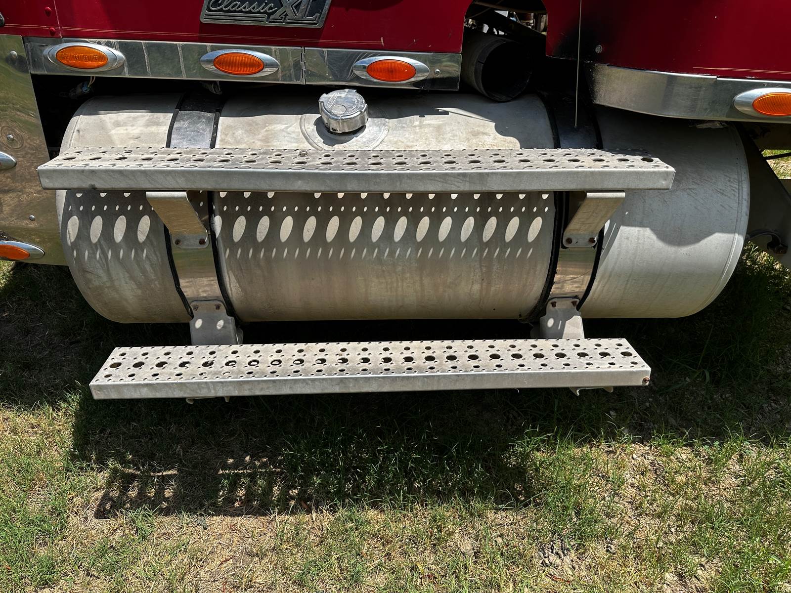 100 Gallon Fuel Tanks | 2004 Freightliner Classic XL Fuel Tank for 1989 ...