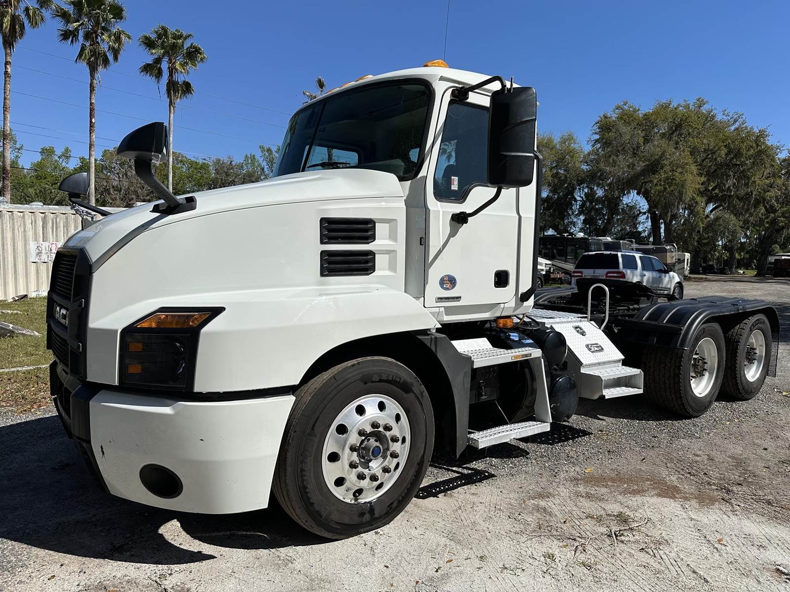 2019 Mack Anthem 64T Day Cab Truck - MP7 425HP, 12 Speed M Drive Amt ...