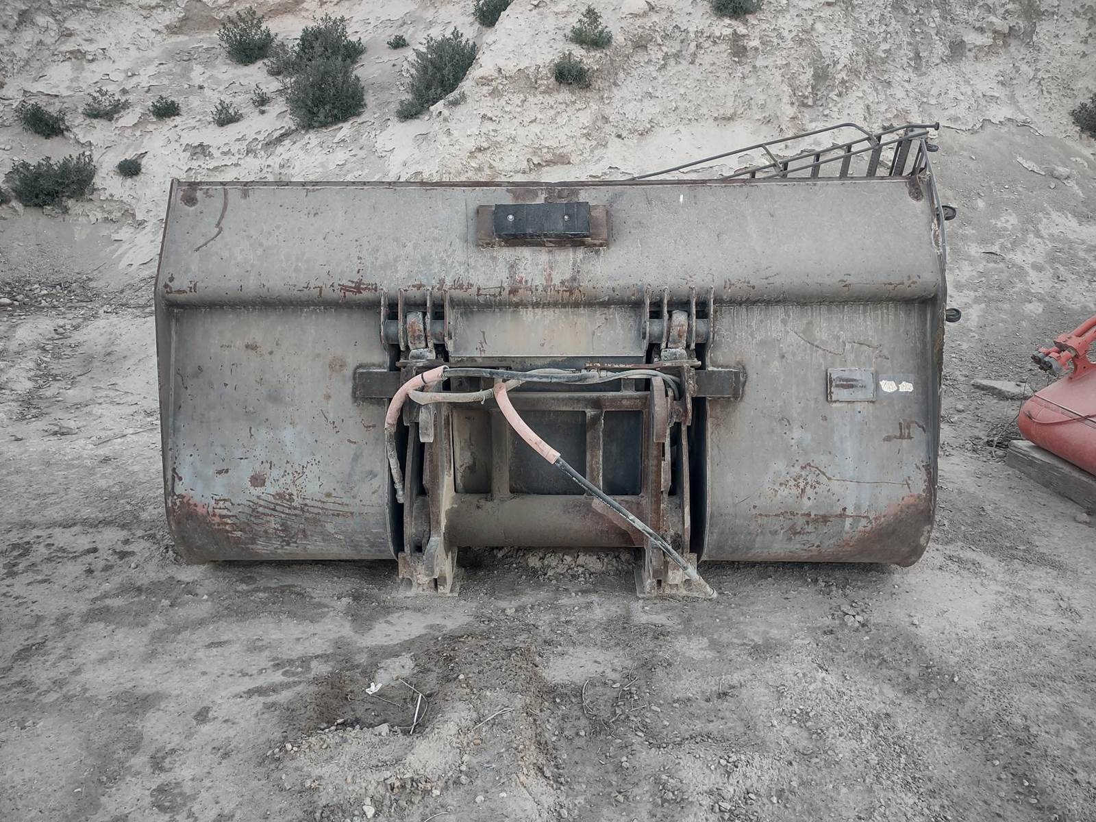 2005 Unmarked 7024-05 Hi-Tip Bucket for John Deere 644H JRB Quick ...