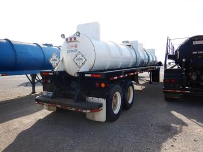 2011 Troxell 2 COMP / 4000 GAL FRP LINED Chemical / Acid Tank Trailer ...