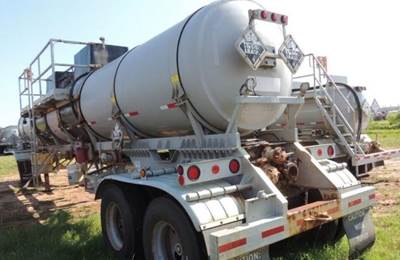 2011 WORLEY WELDING WORKS 2 COMP / 5400 GAL FRP TANKER Chemical / Acid ...