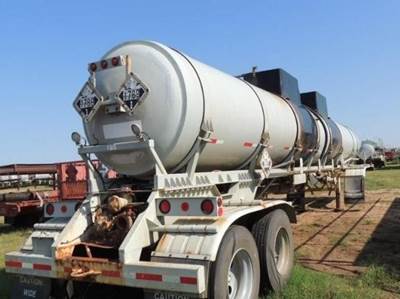 2011 WORLEY WELDING WORKS 2 COMP / 5400 GAL FRP TANKER Chemical / Acid ...