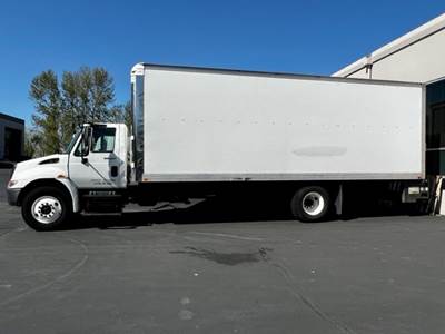 Box Trucks For Sale - Delivery and Moving Trucks | MyLittleSalesman.com