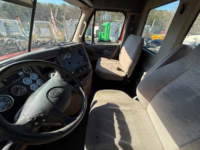 2014 Freightliner Cascadia 125 Cab & Chassis Truck For Sale, 15,815 ...
