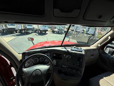 2014 Freightliner Cascadia 125 Cab & Chassis Truck For Sale, 15,815 ...