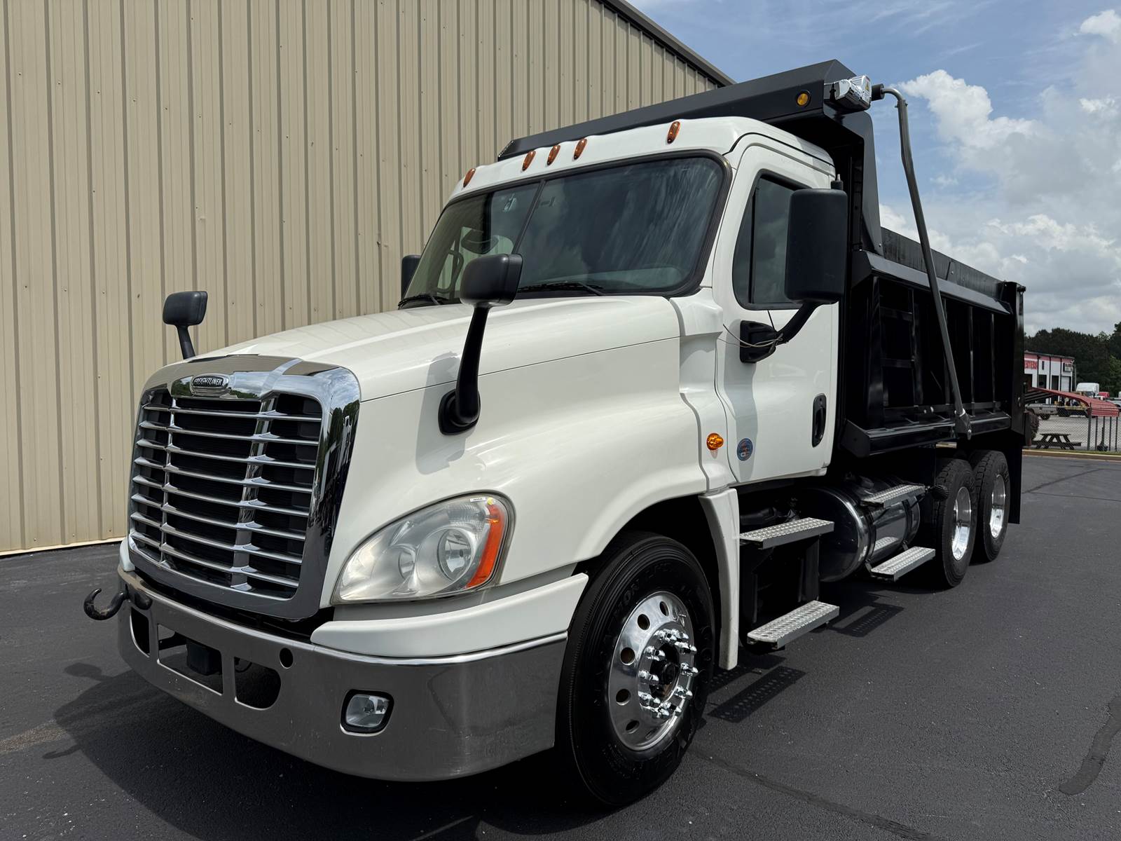 2020 Freightliner Cascadia 125 Dump Truck - DuraClass Dump Body For ...