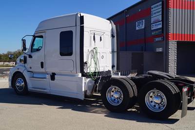 2025 Western Star 57X Sleeper Semi Truck - 72" Mid Roof Sleeper ...
