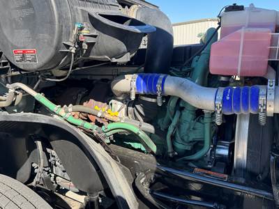 2022 Volvo VNL Sleeper Semi Truck, APU, D13 , 455HP , WARRANTY AND ...