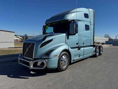 2022 Volvo VNL Sleeper Semi Truck, APU, D13 , 455HP , WARRANTY AND ...