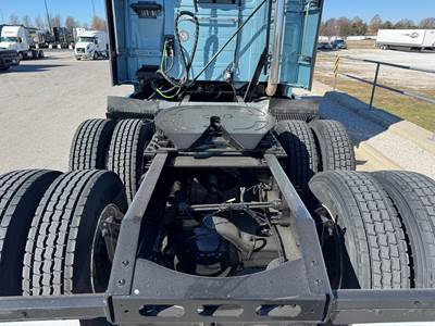 2022 Volvo VNL Sleeper Semi Truck, APU, D13 , 455HP , WARRANTY AND ...