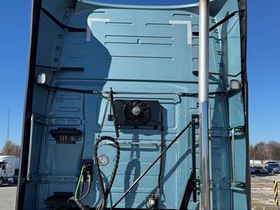 2022 Volvo VNL Sleeper Semi Truck, APU, D13 , 455HP , WARRANTY AND ...
