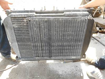 Ford L8000 Radiators For Sale | MyLittleSalesman.com